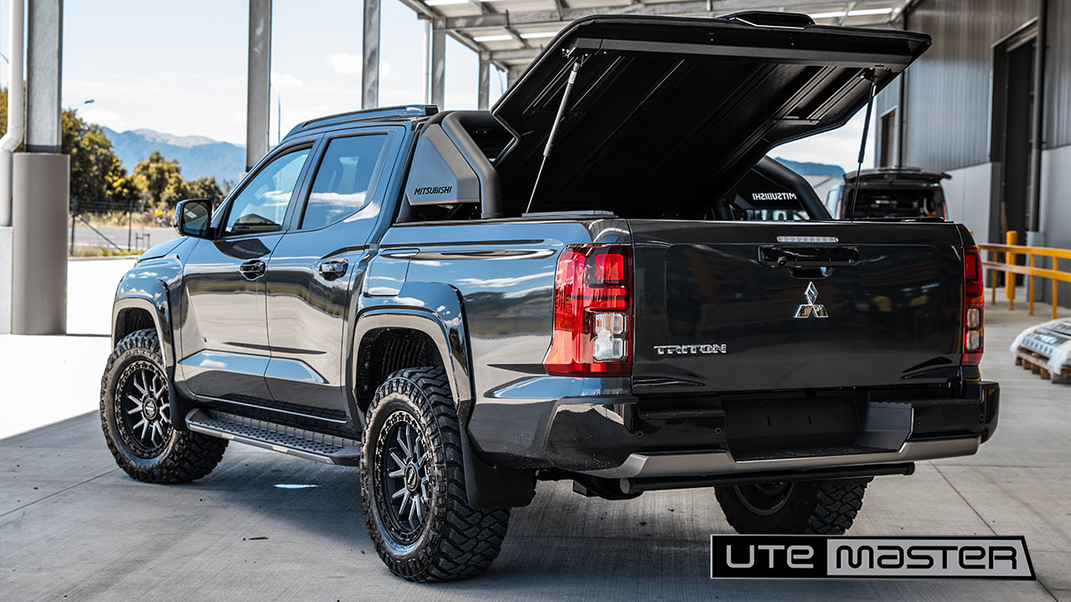 Mitsubishi Triton Hard Lid