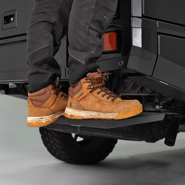 TrailCore Service Body Rear Step