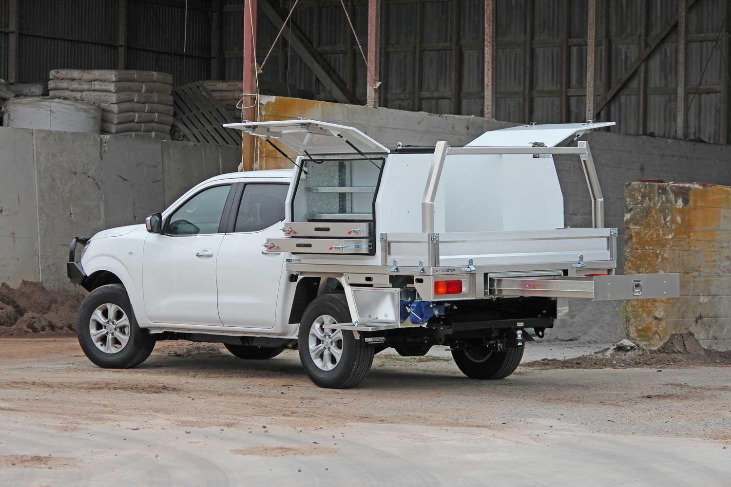 Flat Deck & Toolbox – Utemaster